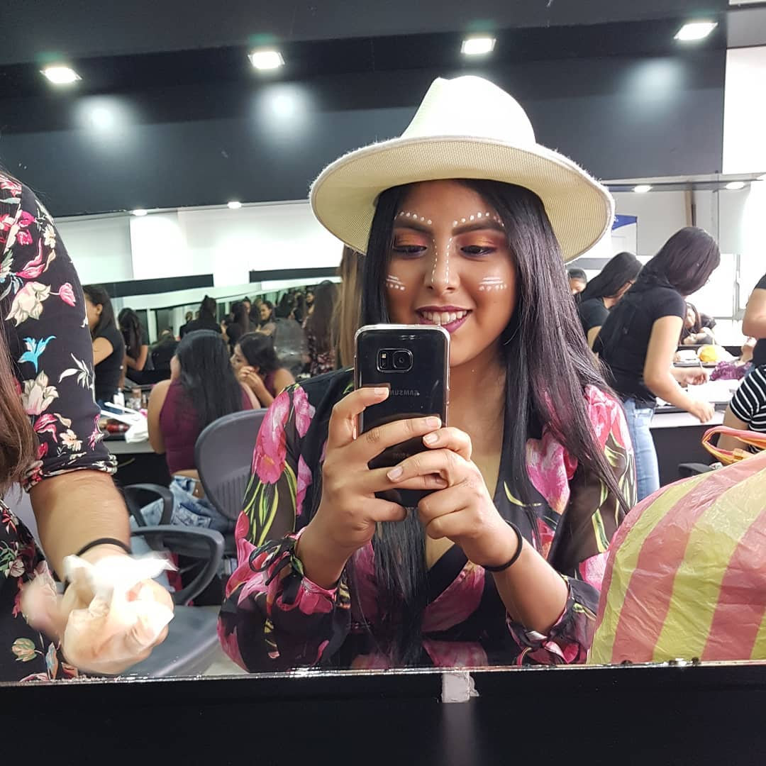 Button Gaze | Sofia Sandoval