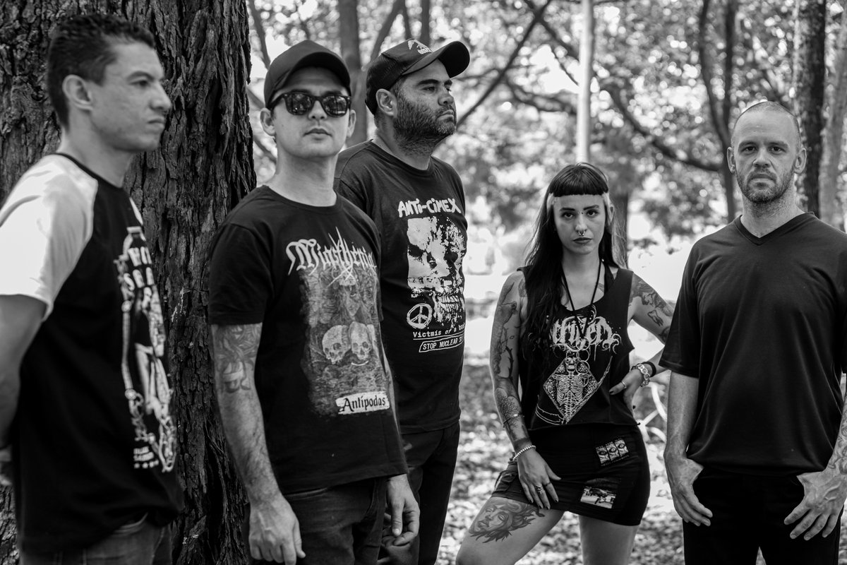 Bring Hell | Vasen Käsi