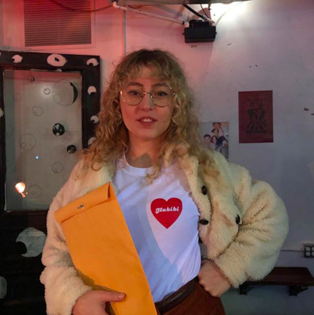 Red Heart T-shirt (White) | Habibi