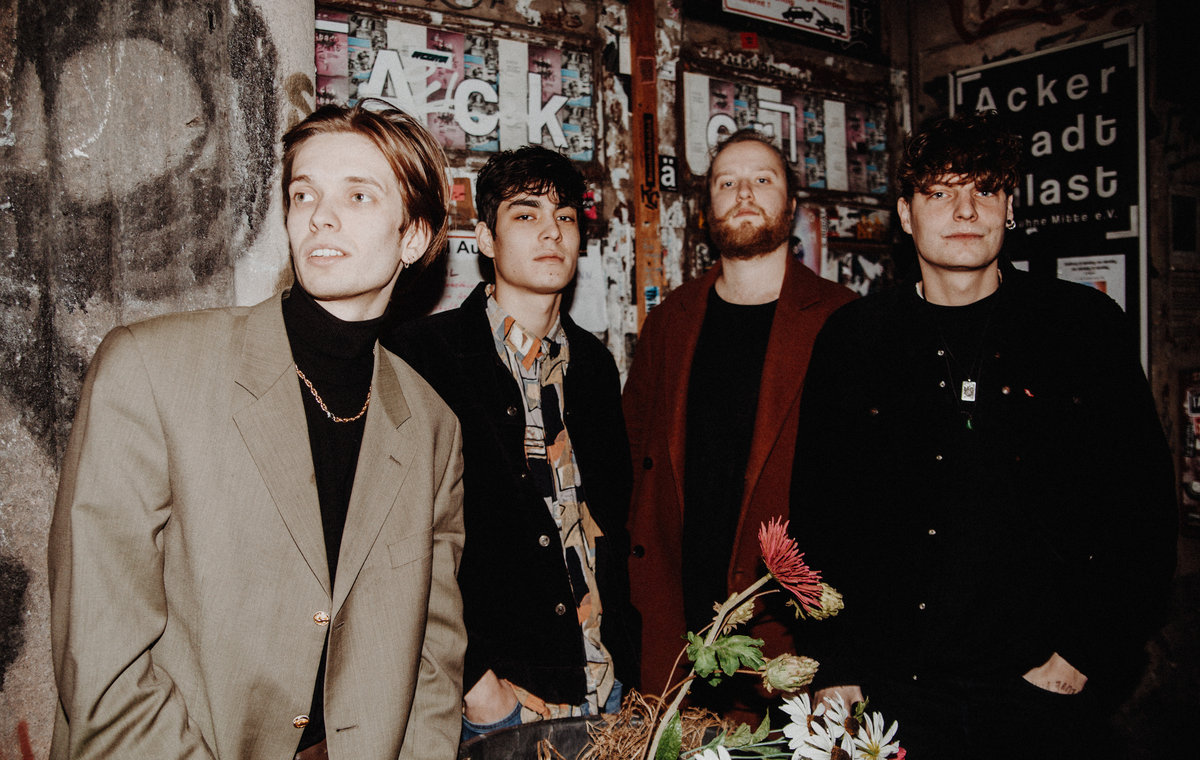 Unknown Affairs | The Vices | THE VICES