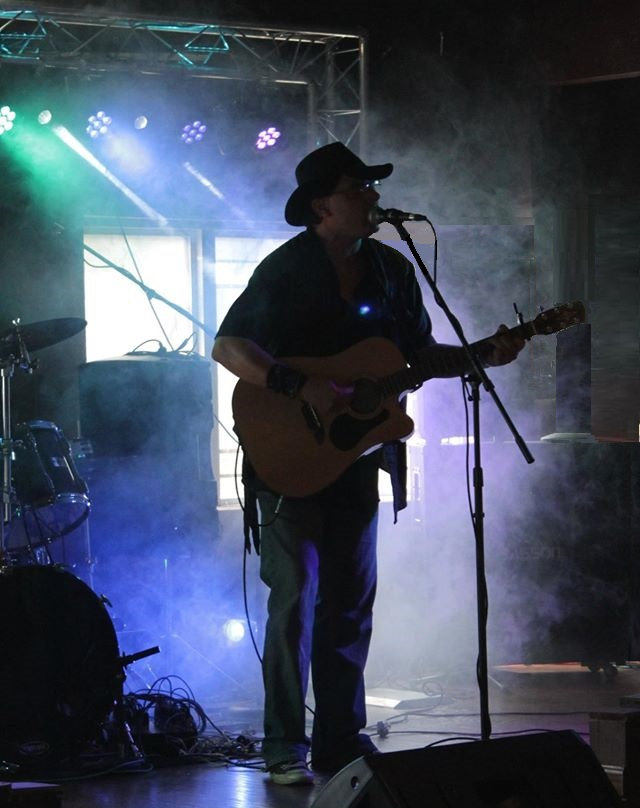 Photograph | Christopher Ruffo Music