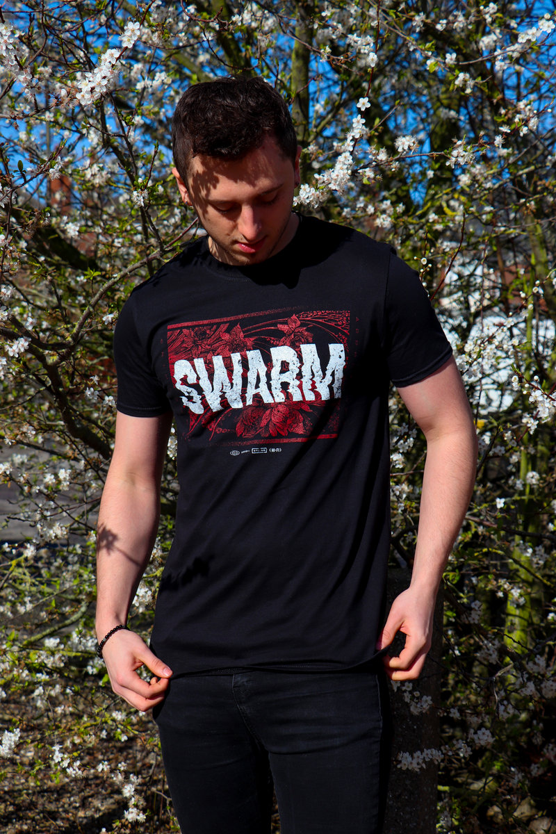 Swarm - Something Approaches | Swarm Swarm - Something Approaches | Swarm