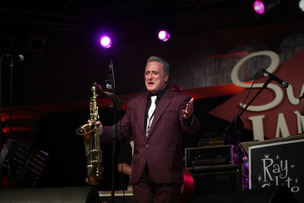 RAY GELATO SALUTES THE GREAT ENTERTAINERS | Ray Gelato