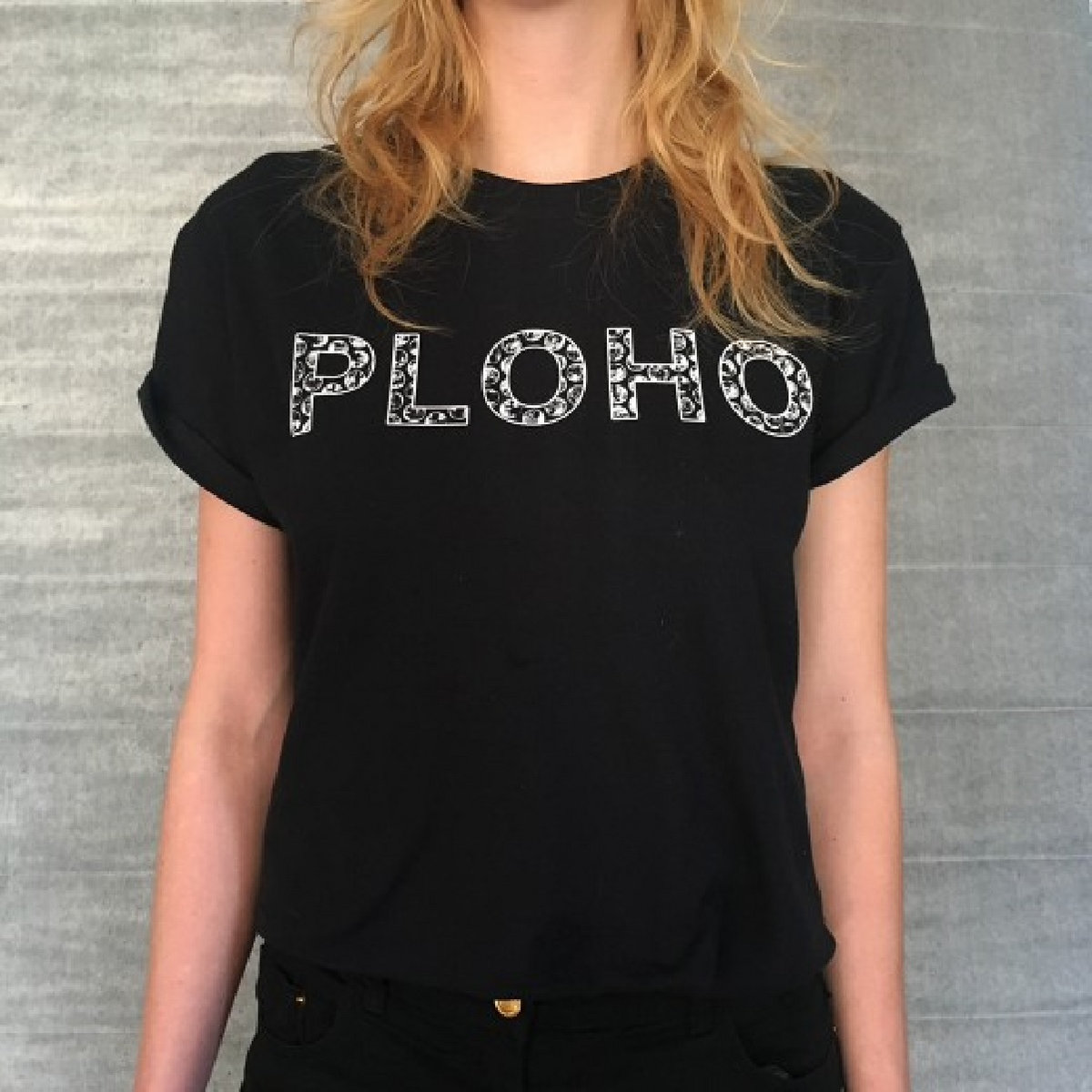 Black T-shirt | Ploho