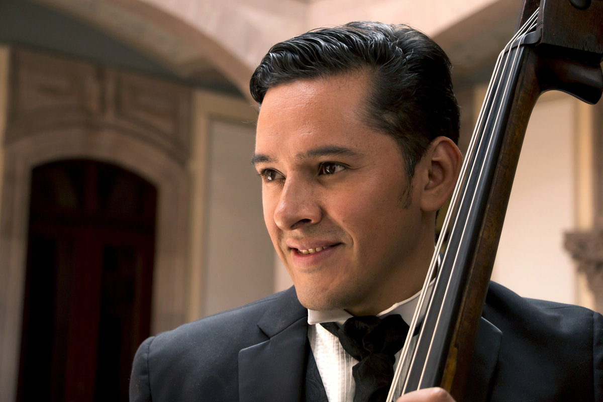 ENTRE TANGO, BOLERO Y DANZÓN | Daniel Cerón