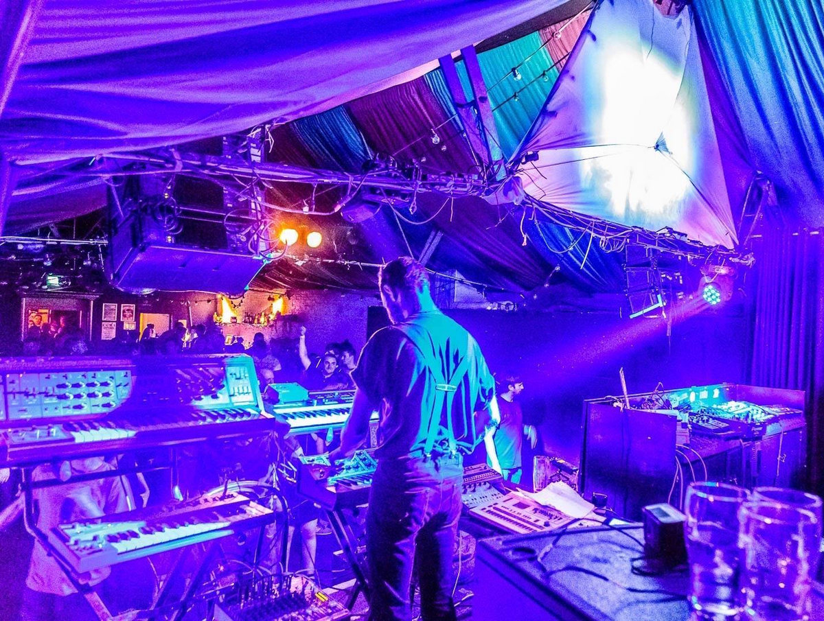 One Foot in the Rave | Automatic Tasty