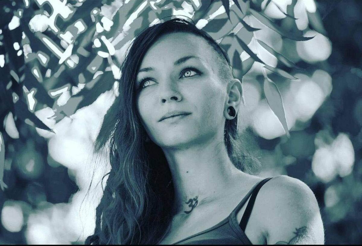 Empty Boat | Jessica Haeckel