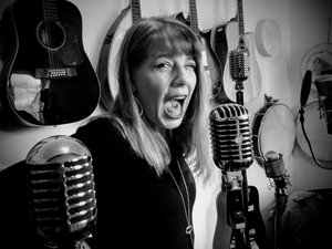 Music | Beki Hemingway