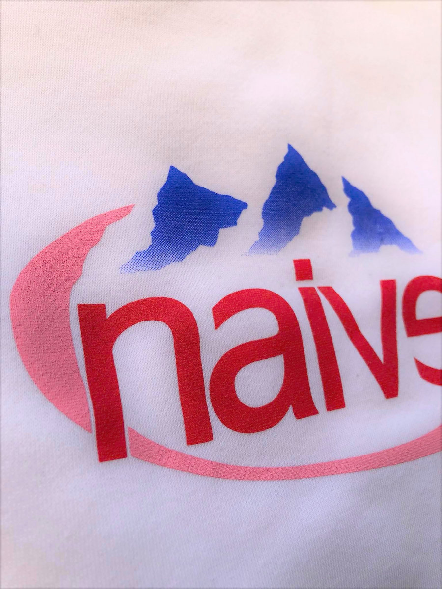naive original logo sweatshirt - white | naive