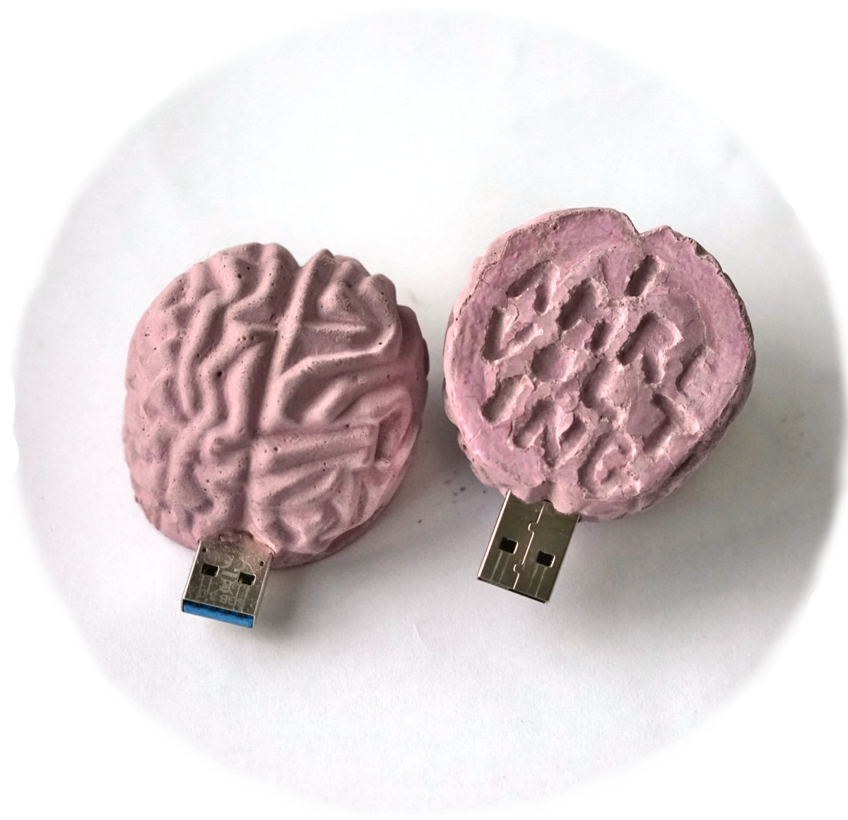 LIMITED EDITION PINK CONCRETE USB FLASH DRIVE - 'I AM RƎVO⅃TING' (FULL ...