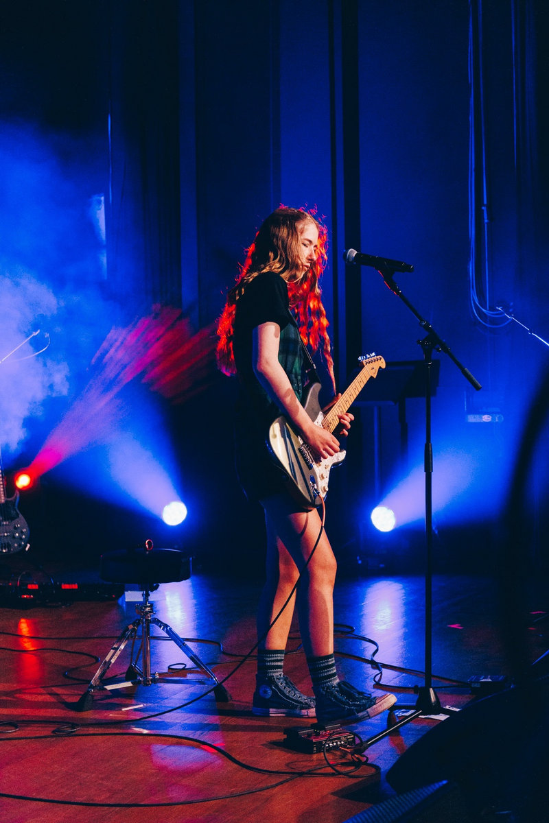 Searching | Olivia Lay