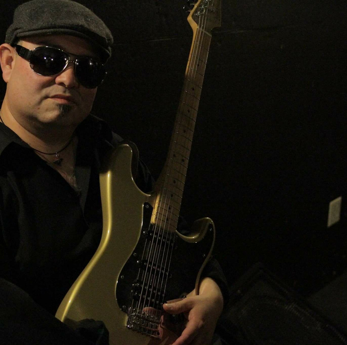 Teddy (T-Flo) Flores Music | Teddy Flores IV | T-Flo Music