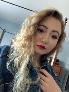 Music | Sadie Harris