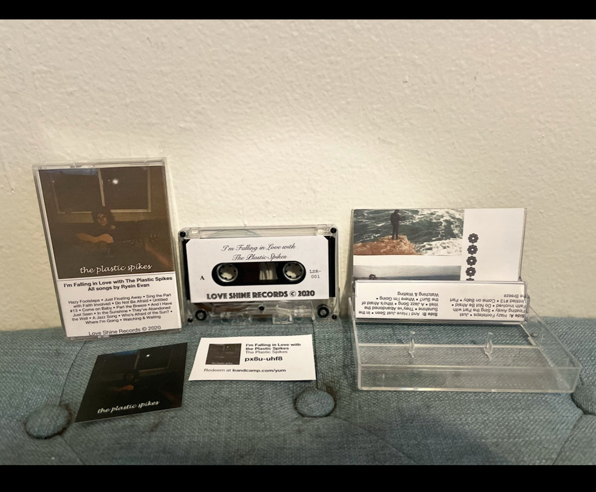 LSR-001: I'm Falling in Love with the Plastic Spikes | The Plastic ...