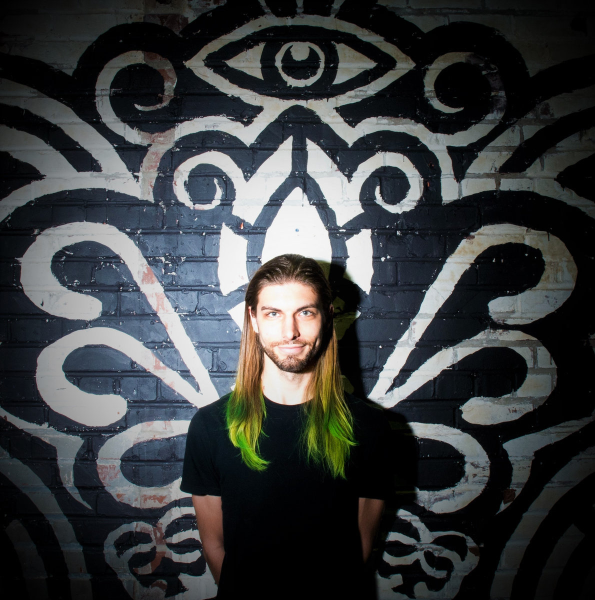 Superspectrum | Mombi Yuleman x SCI-SET | SCI-SET