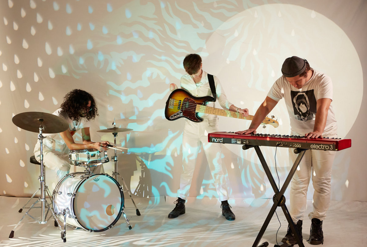 This Scene Is Clockwise | Tell Adeline