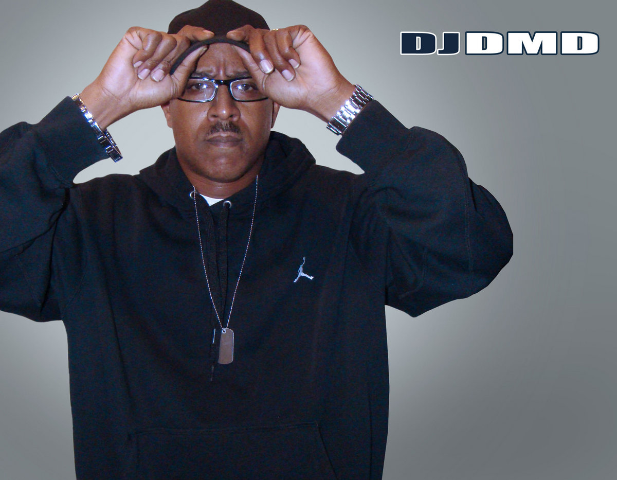 25 Bibles On My Dresser | DJ DMD "25 Bibles On My Dresser" feat Bizzle ...