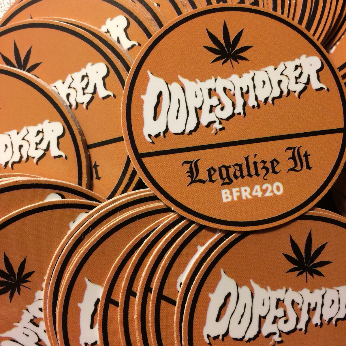 'Legalize It' rolling papers & grinder stickers | Dope Smoker