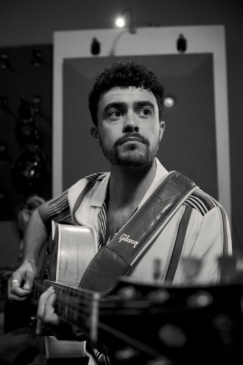 Charlie Moon Sings & Plays | Charlie Moon | Charlie Moon Music