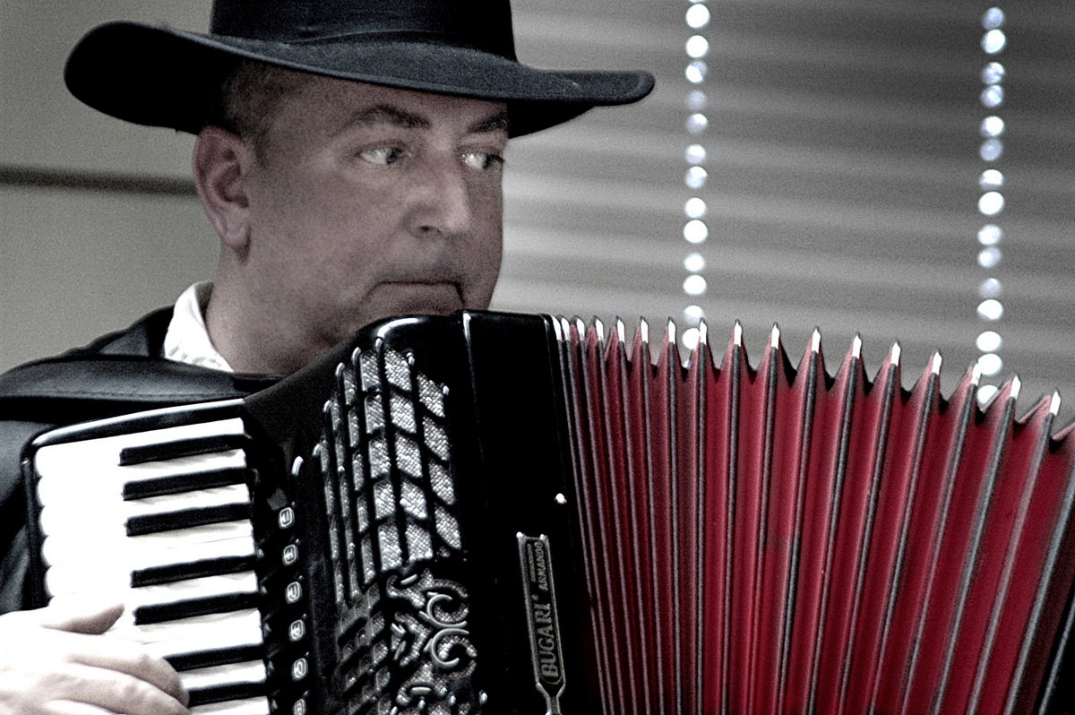 Christopher Haynes: In 3 | Christopher Haynes