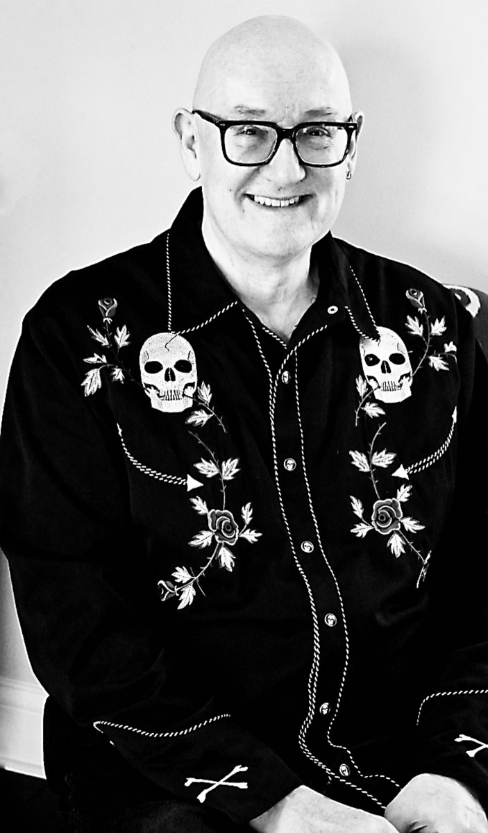 dark dad | c l 0 v 3 n | cl0v3n