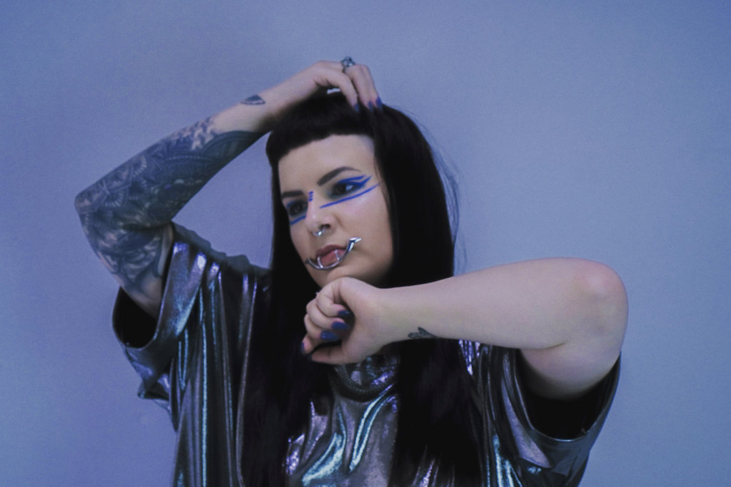 Hante. Makes Dark Music With a Thread of Light | Bandcamp Daily