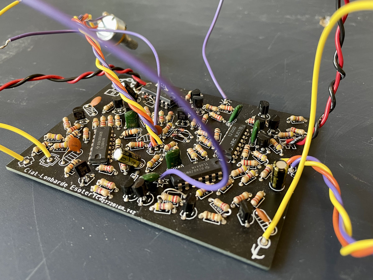 Ciat-Lonbarde Esoterica Chainlock PCB | Tripping on Wires