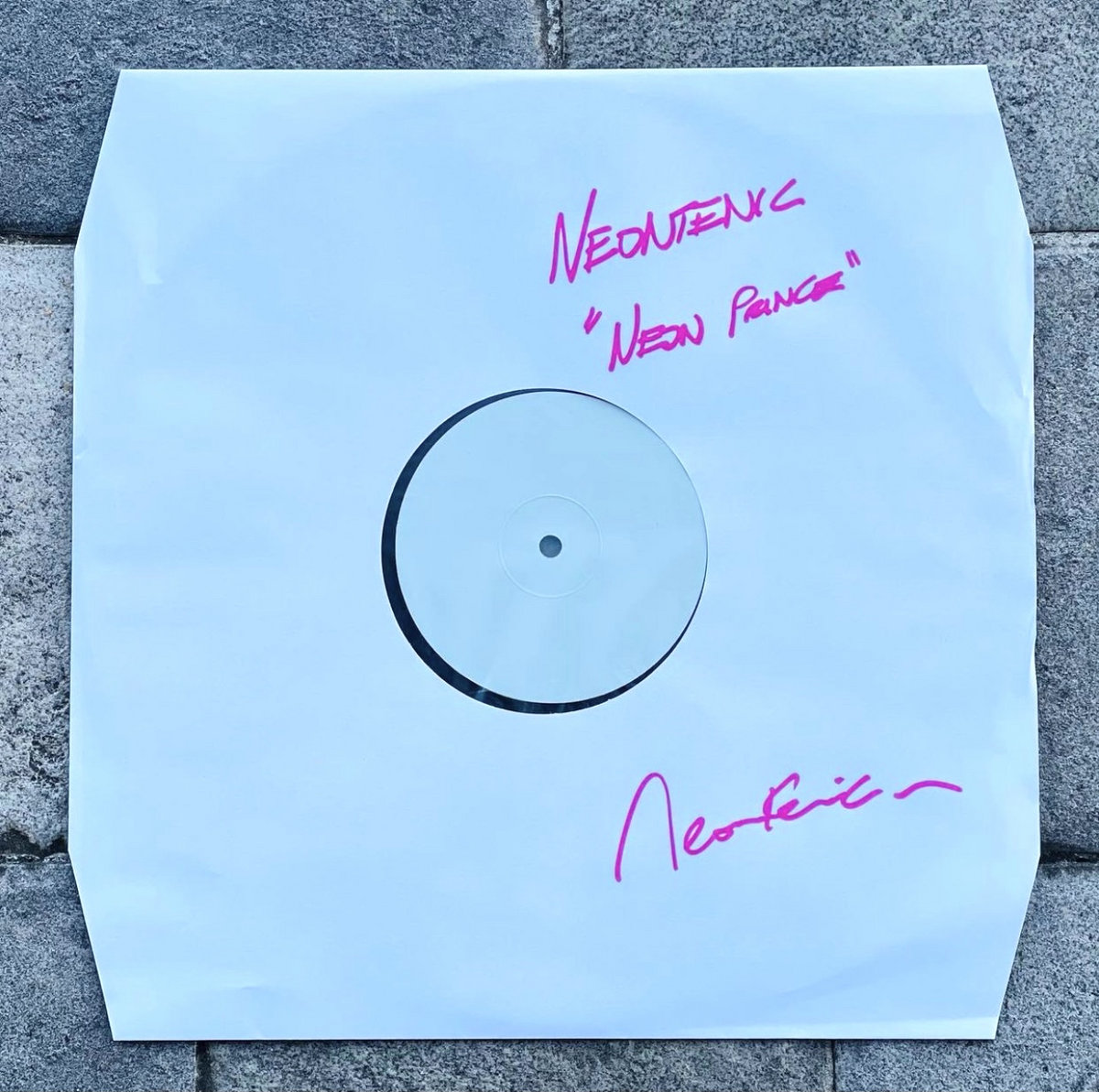 Neon Prince | neontenic