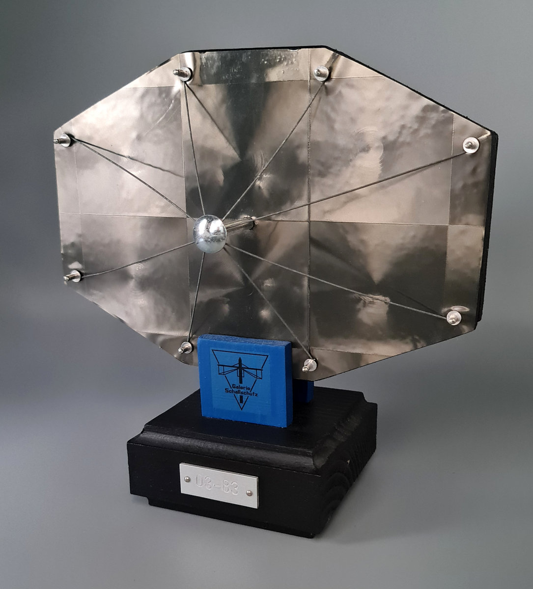Delta-T-Antenna | Galerie Schallschutz