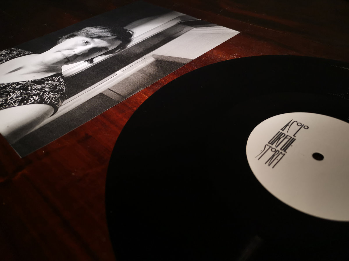 Seance | Maxine Funke | maxine funke