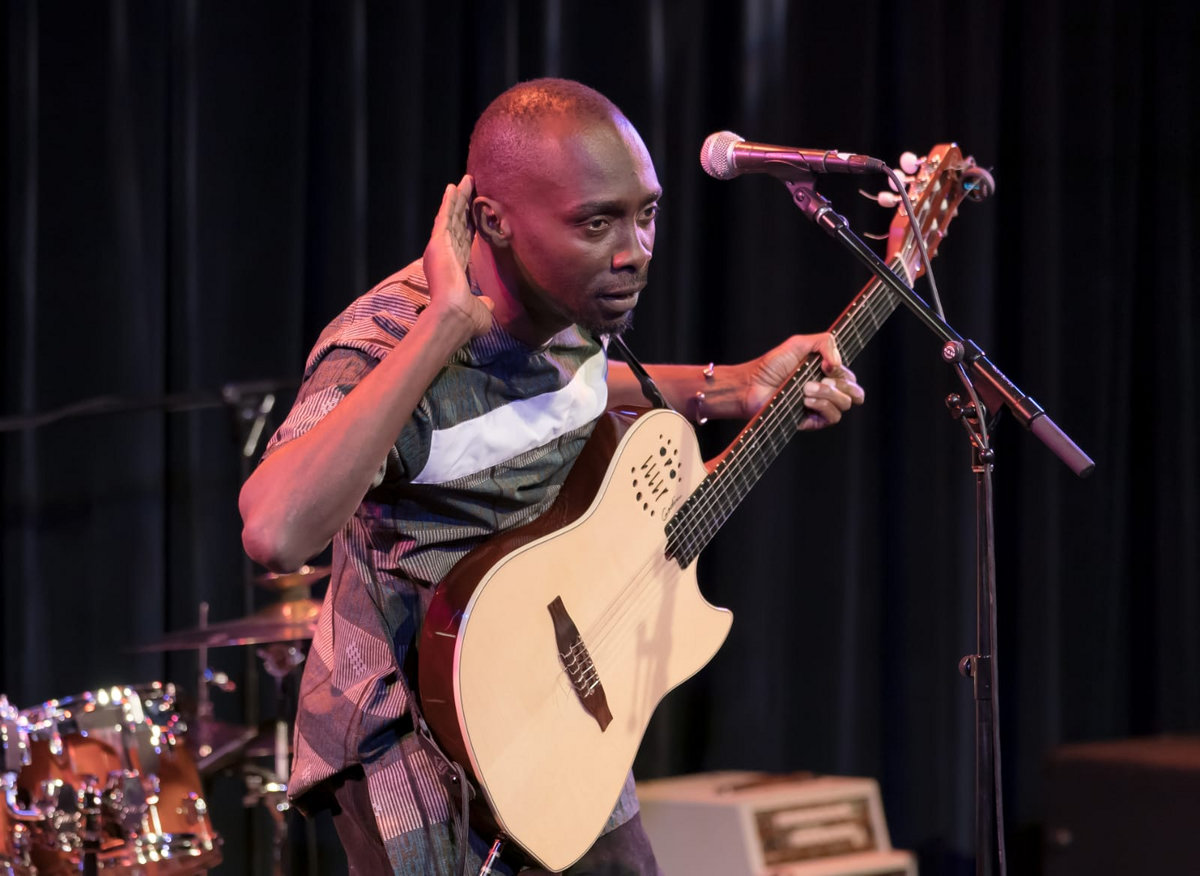 Avoudé | Dogo du Togo & The Alagaa Beat Band | DOGO du Togo