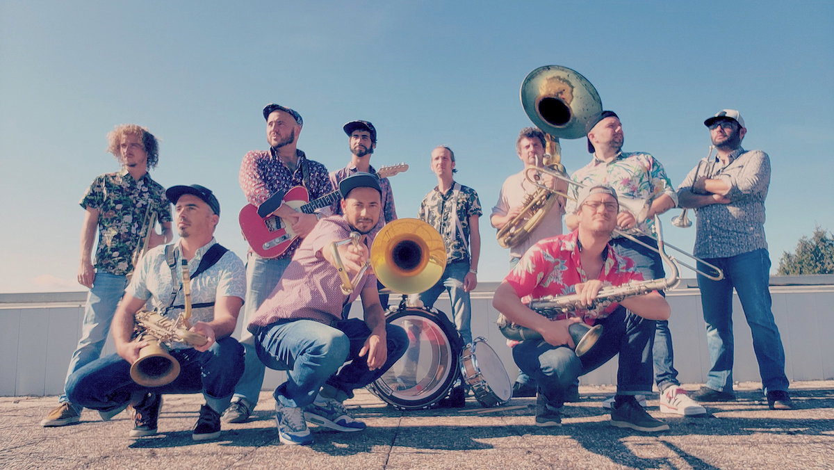 HOT SHOT BRASS BAND | HOT SHOT BRASS BAND