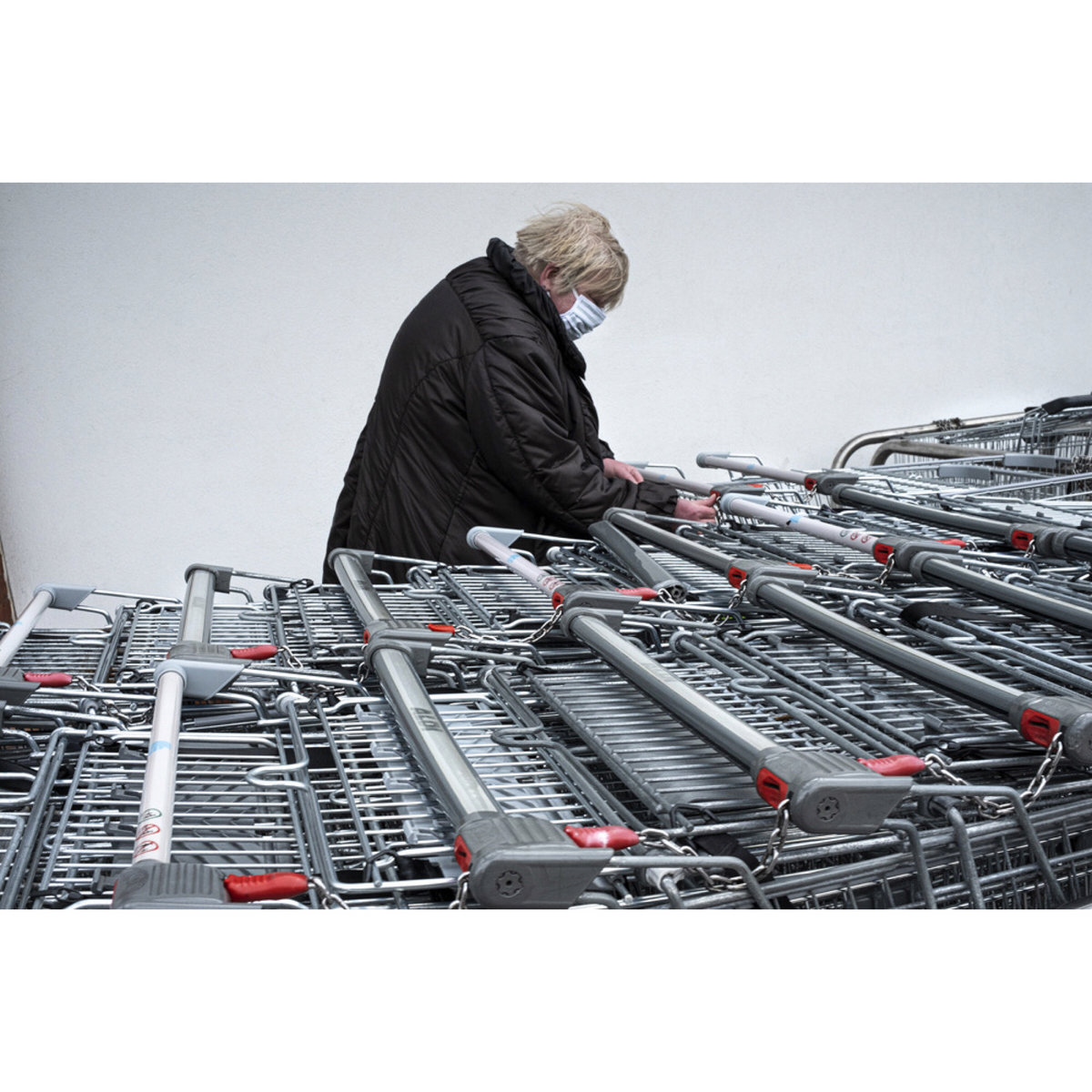 Concertina Postcards 'Hands, Faces, Ramsgate' | Marianne Dissard