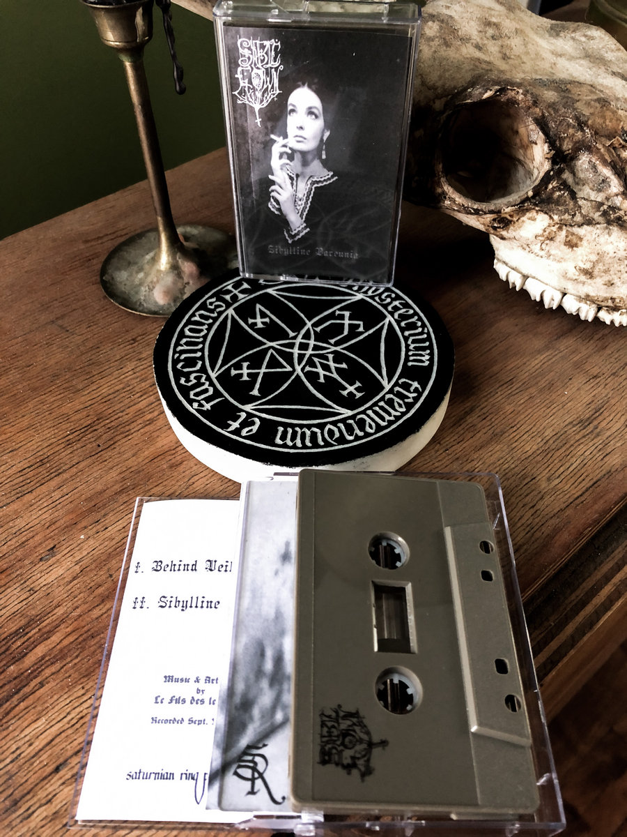 Sibylline Pareunia | Sable Gown | Saturnian Ring Productions