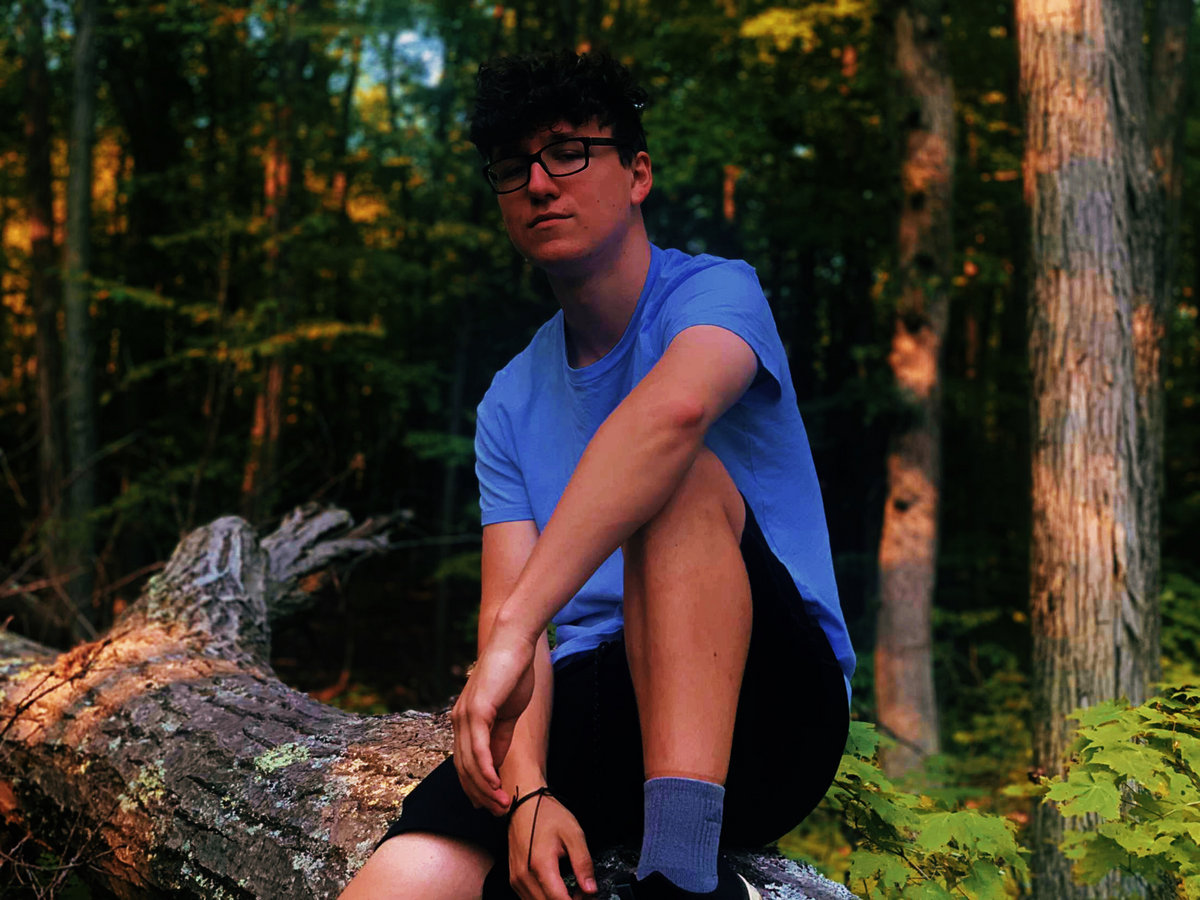 Lost in the Vibe | AppleHoule