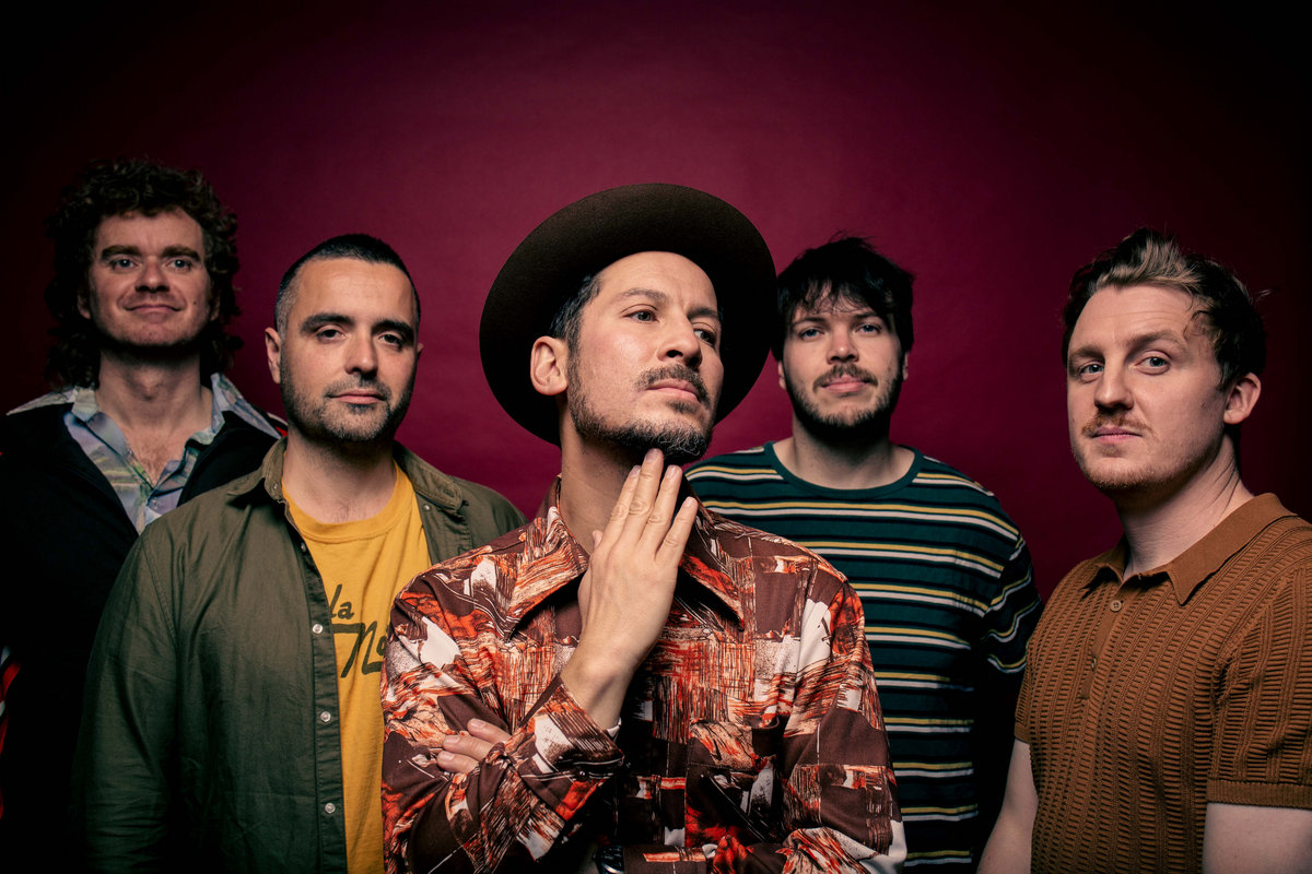 Mamas Gun (Official)