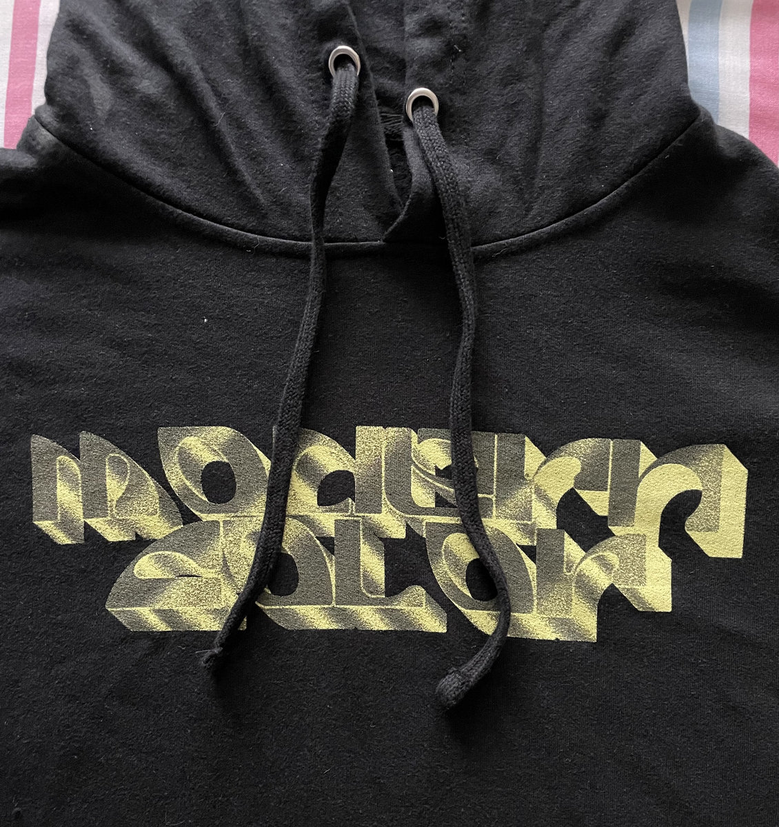 NEW LOGO BLACK HOODIE | Modern Color