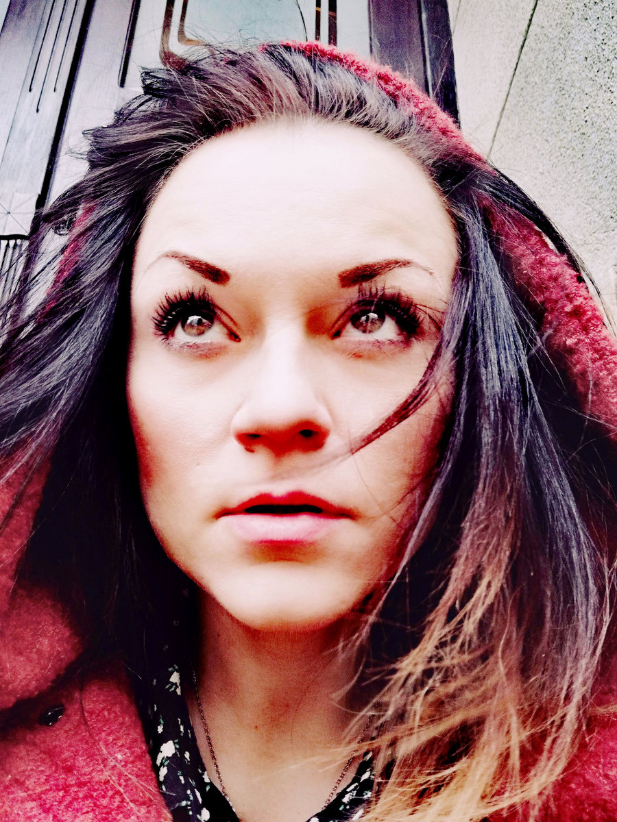 Stephanie Loos's Instagram, Twitter & Facebook on IDCrawl