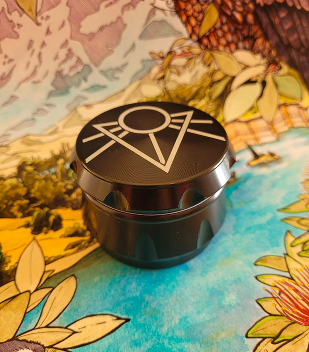 PDtS Logo Grinder 2.0 Black | Pull Down the Sun