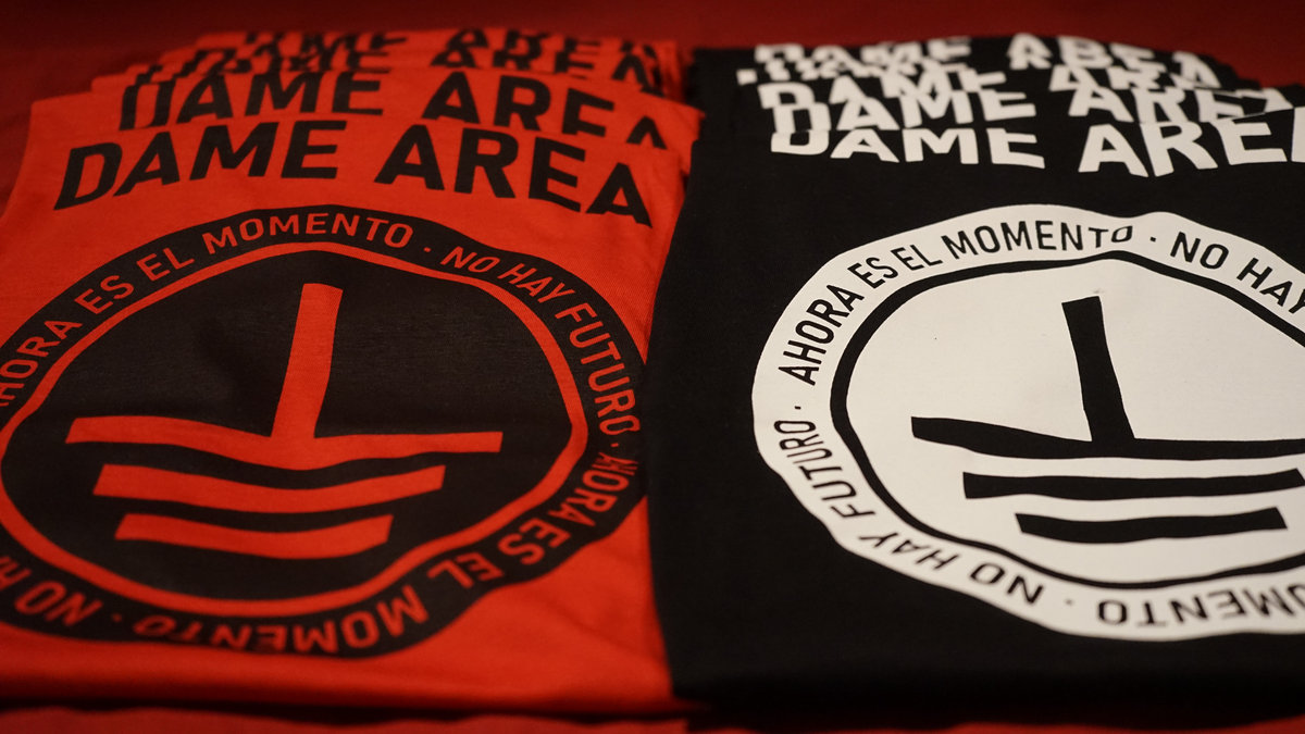 Dame Area T-SHIRT "Ahora es el Momento" / BLACK | Dame Area