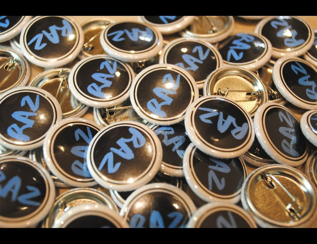 Raz Logo Badge | Raz