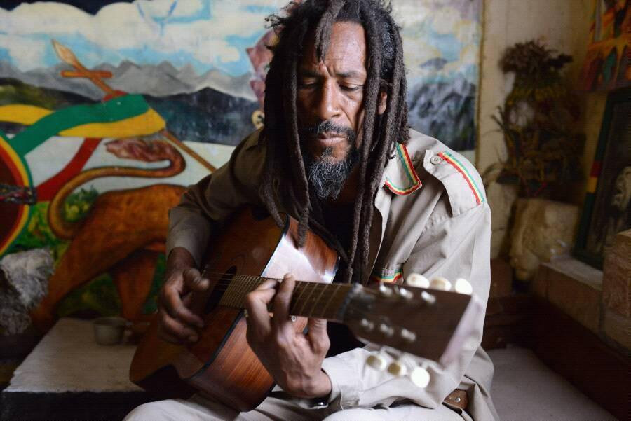 JAH Never Leave Us Alone | Teddy Dan