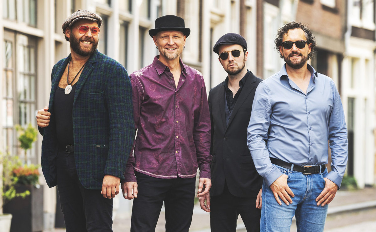 Royal Ten | King Of The World | Continental Record Services