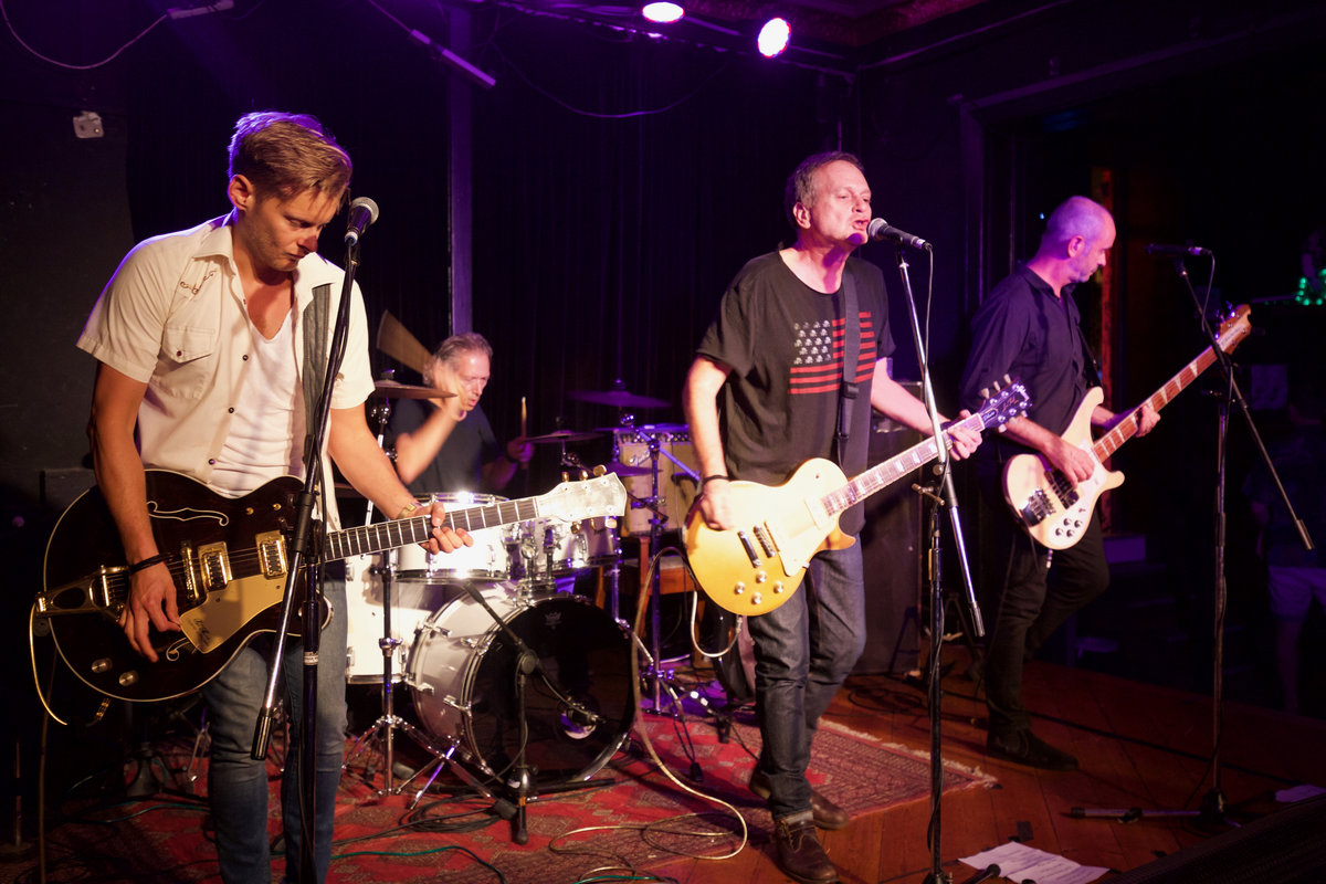 Reaching For Air | DISTANT DRUM