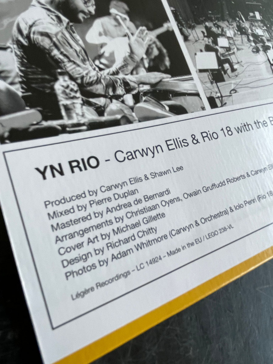 Yn Rio | Carwyn Ellis & Rio 18