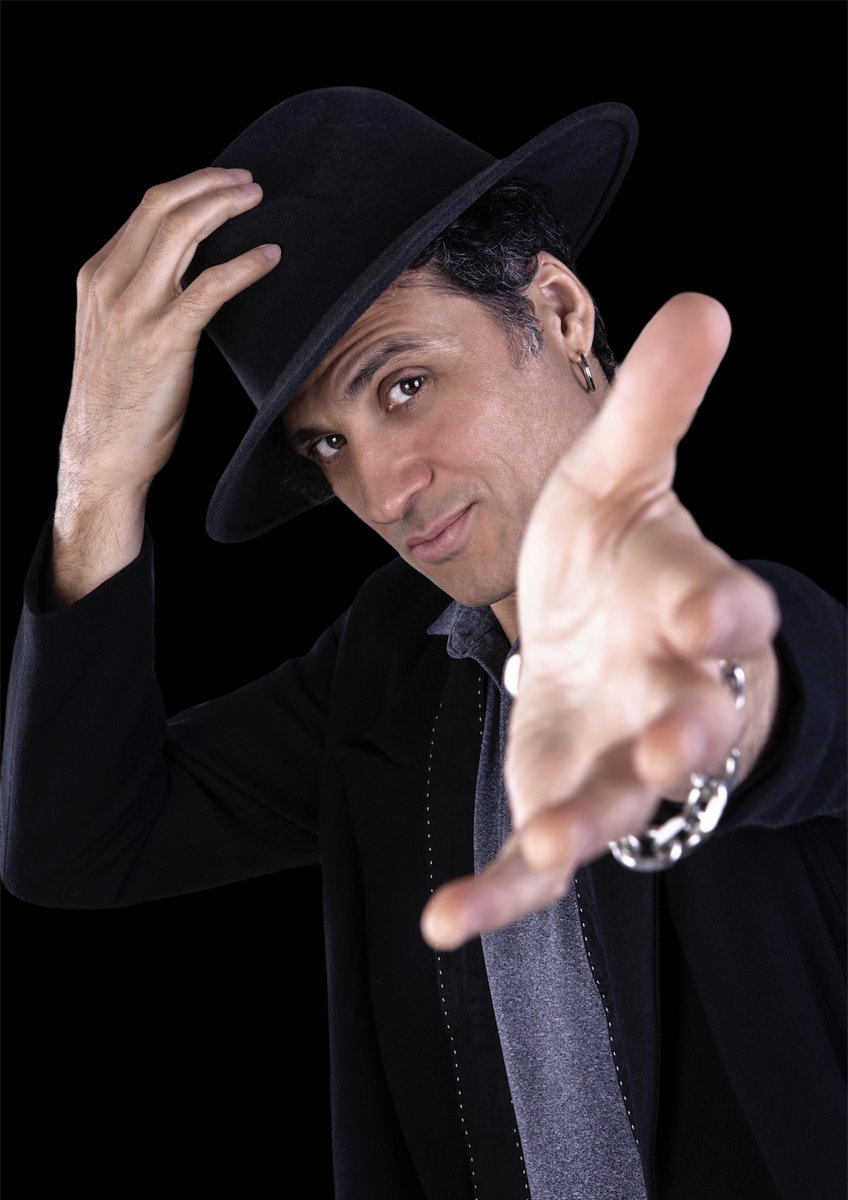 PIEDRA PRECIOSA | PABLO TEVEZ AND ANFIBIOS | PABLO TEVEZ