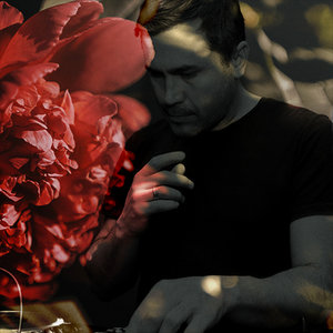 Music | Soft-Touch Operation