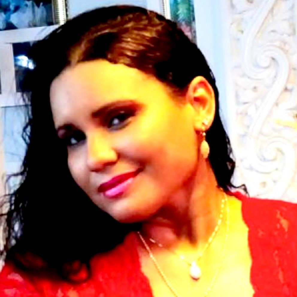 Simplemente Yo | Yami Gomez