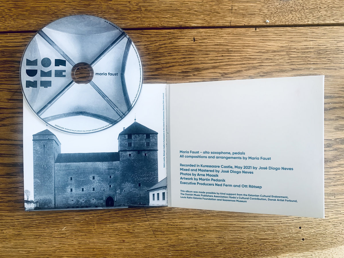 MOnuMENT | Maria Faust