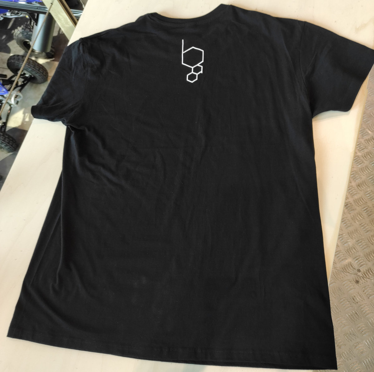 backbone T-shirt - The Sun - white on black | backbone